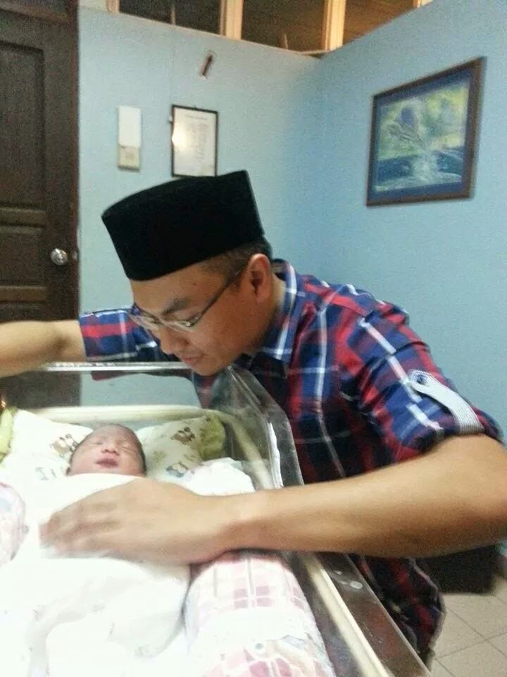 Saiful Bukhari Mangsa Liwat Kini Bergelar Bapa - Berita Terkini