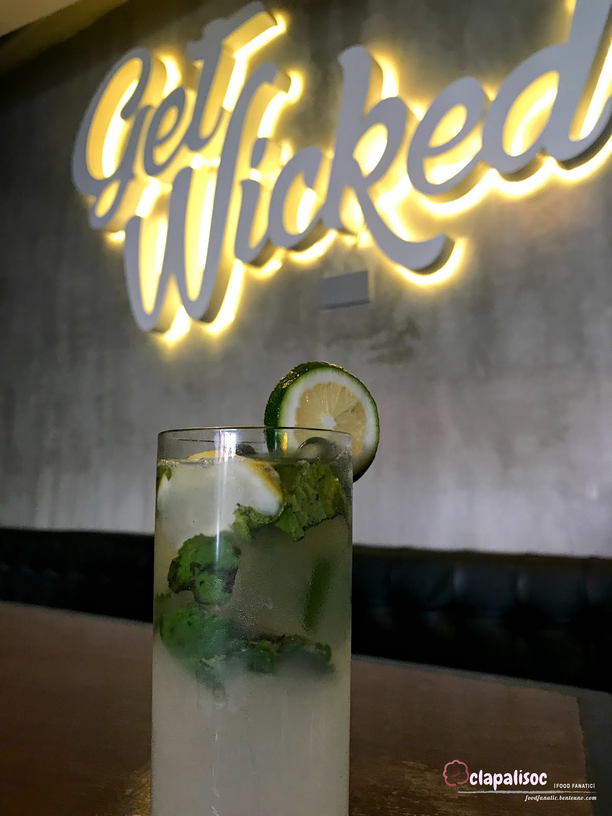 Poblacion Pub Crawl: Wicked Dogs! | |foodfanaticph| by clapalisoc