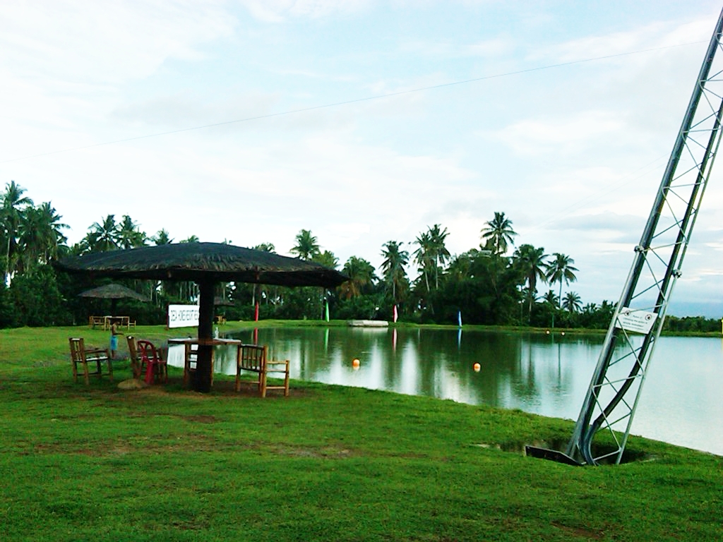 DAVAO HOMES 888: LOFT TYPE OF DECA HOMES RESORT RESIDENCES - Davao City.