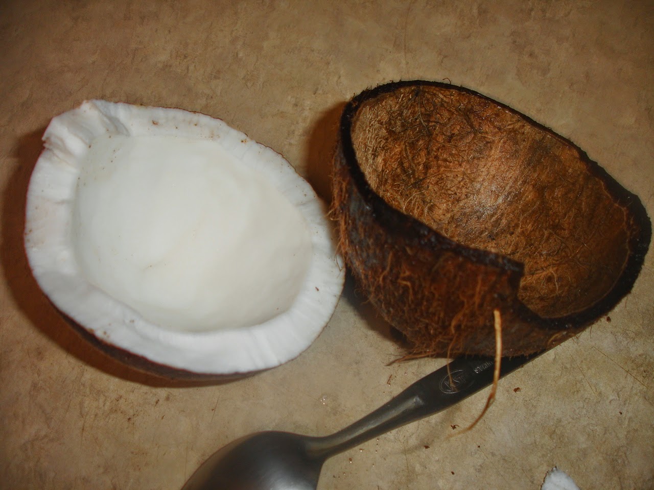 VineelaSiva: Tip of the Day-3(How to take coconut from the shell)