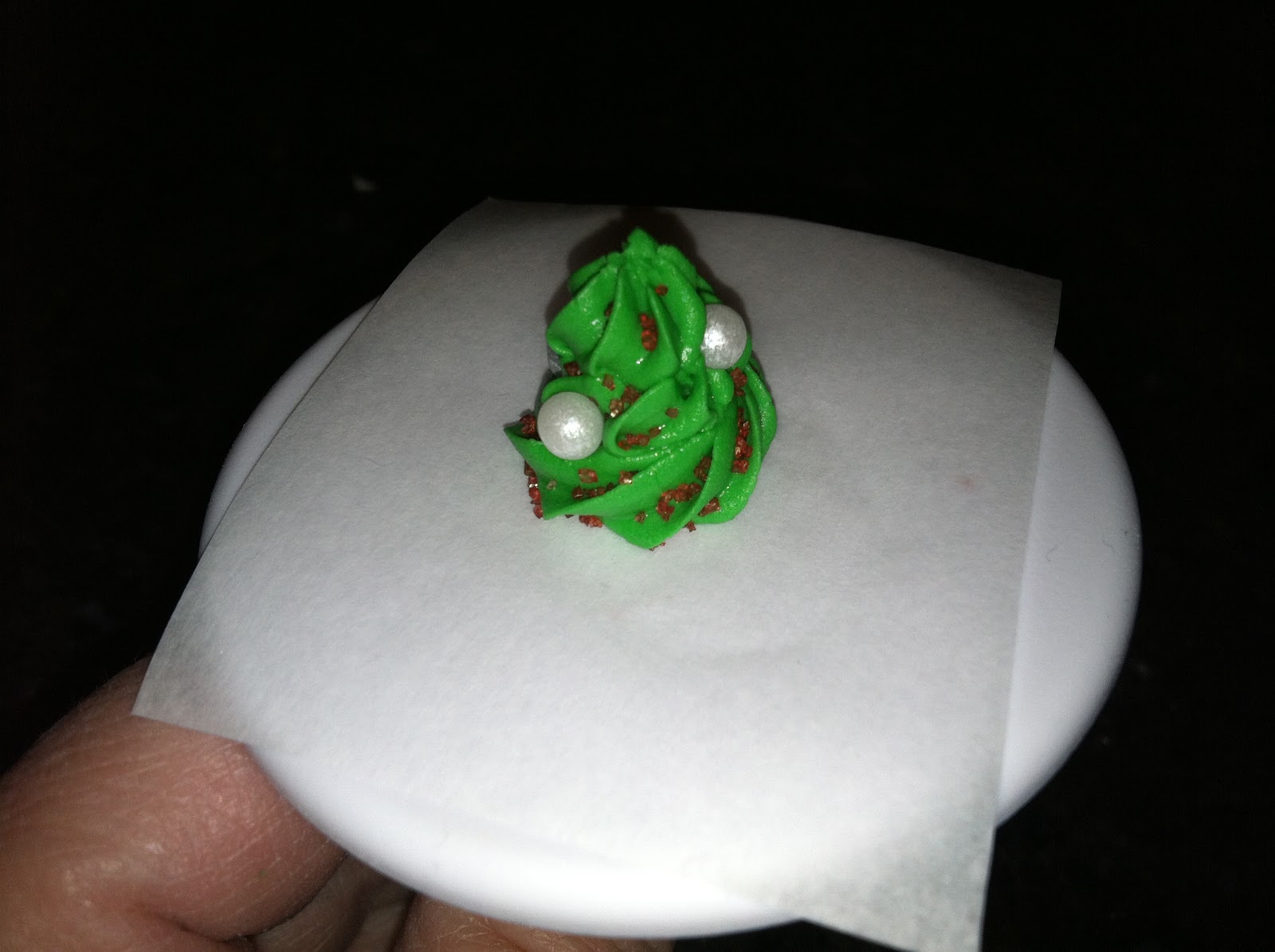 The Iced Queen: Royal Icing Christmas Tree