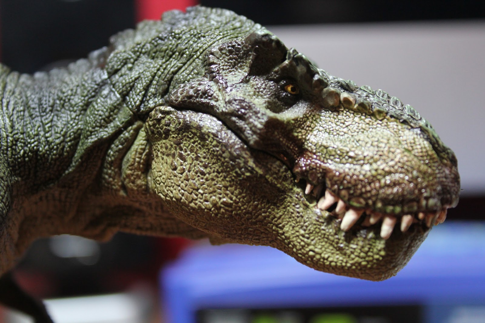 The Kaiju Planet: Toy Review - Papo Running T-Rex, Ankylosaurus, and ...
