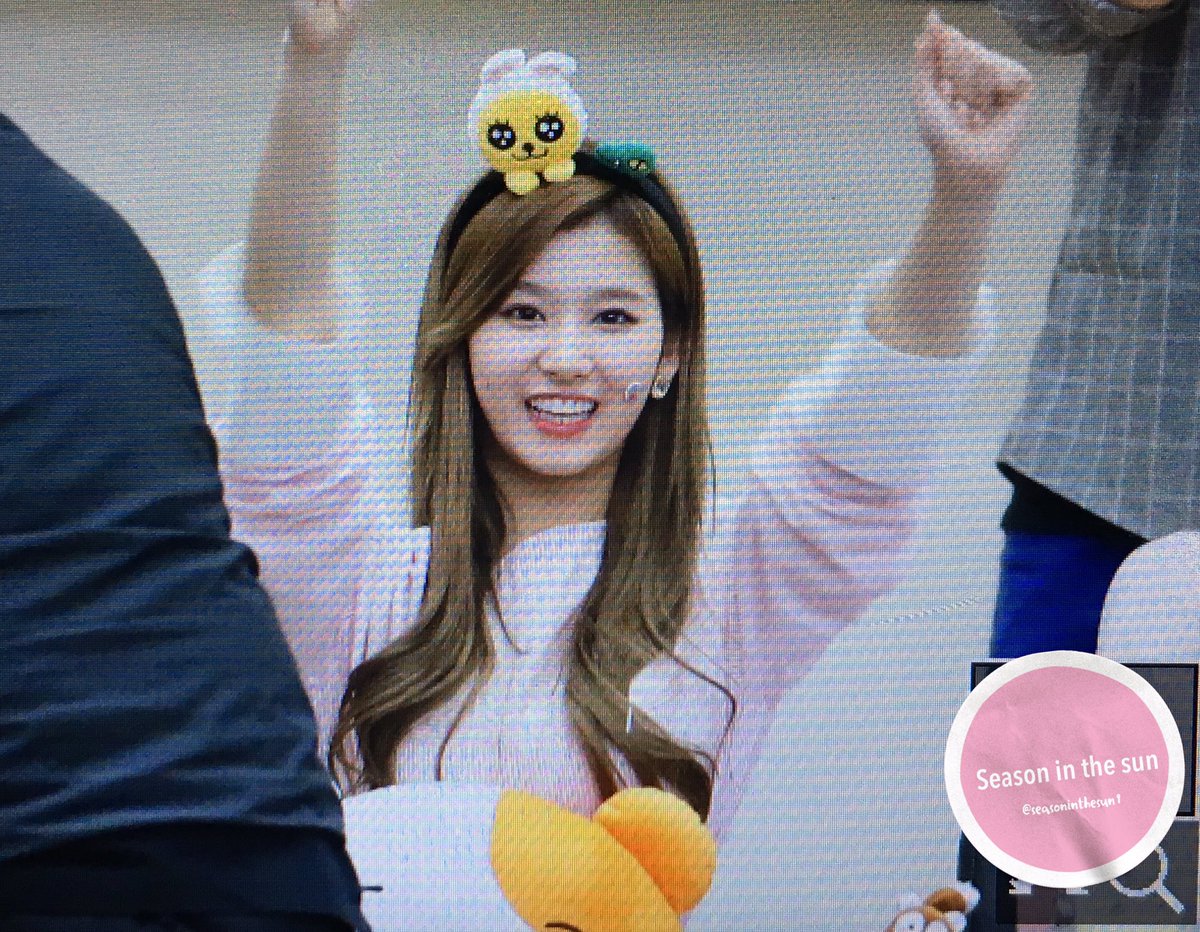 Joe's Twice Photo Blog: 170525 TWICE Fan sign event 130pictures