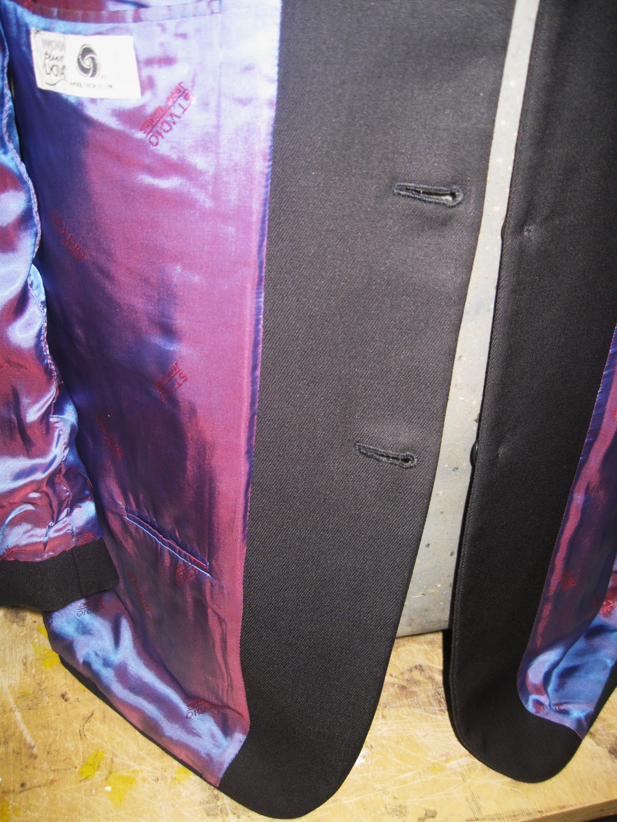 Explore Creativity.: Garment Deconstruction (25/10/11)