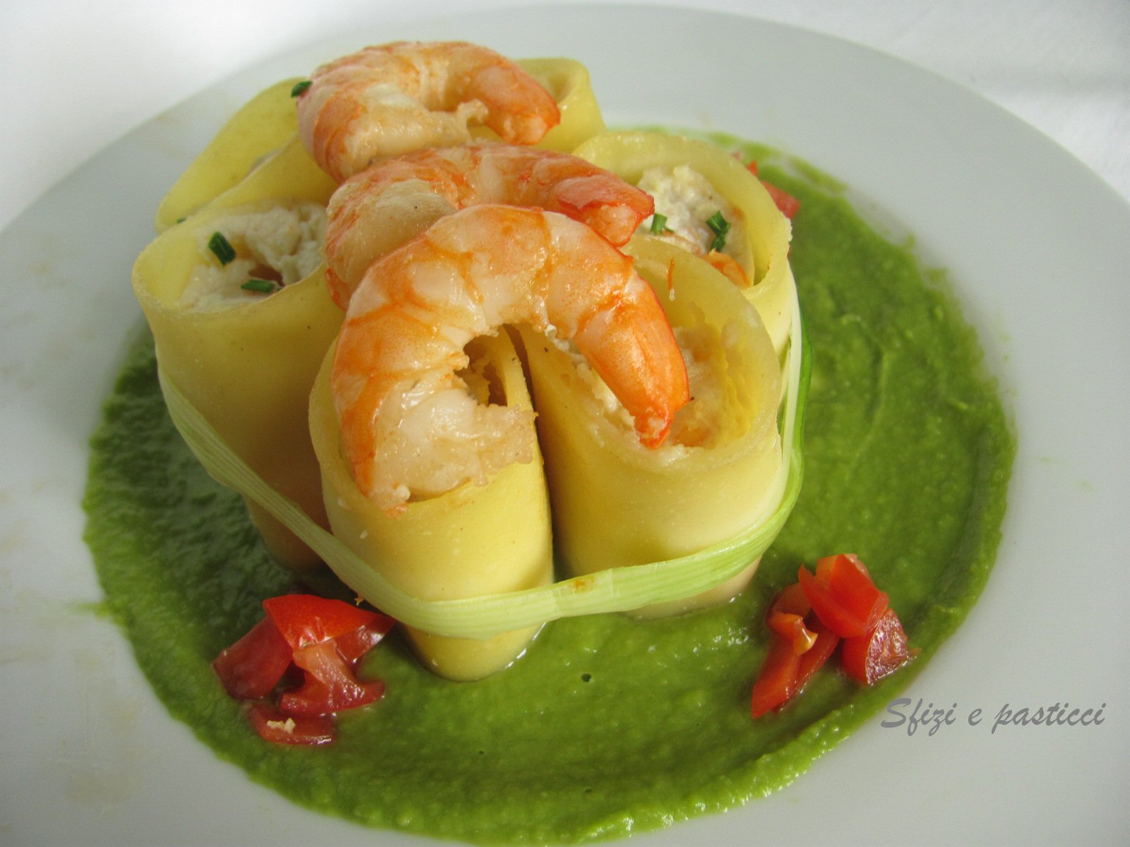 Sfizi e pasticci: Paccheri ripieni di ricotta e gamberi