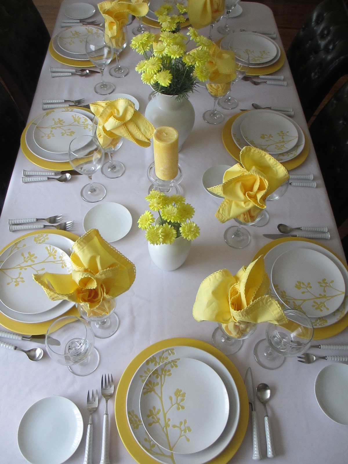 The Welcomed Guest: Springtime Yellow and White Tablescape