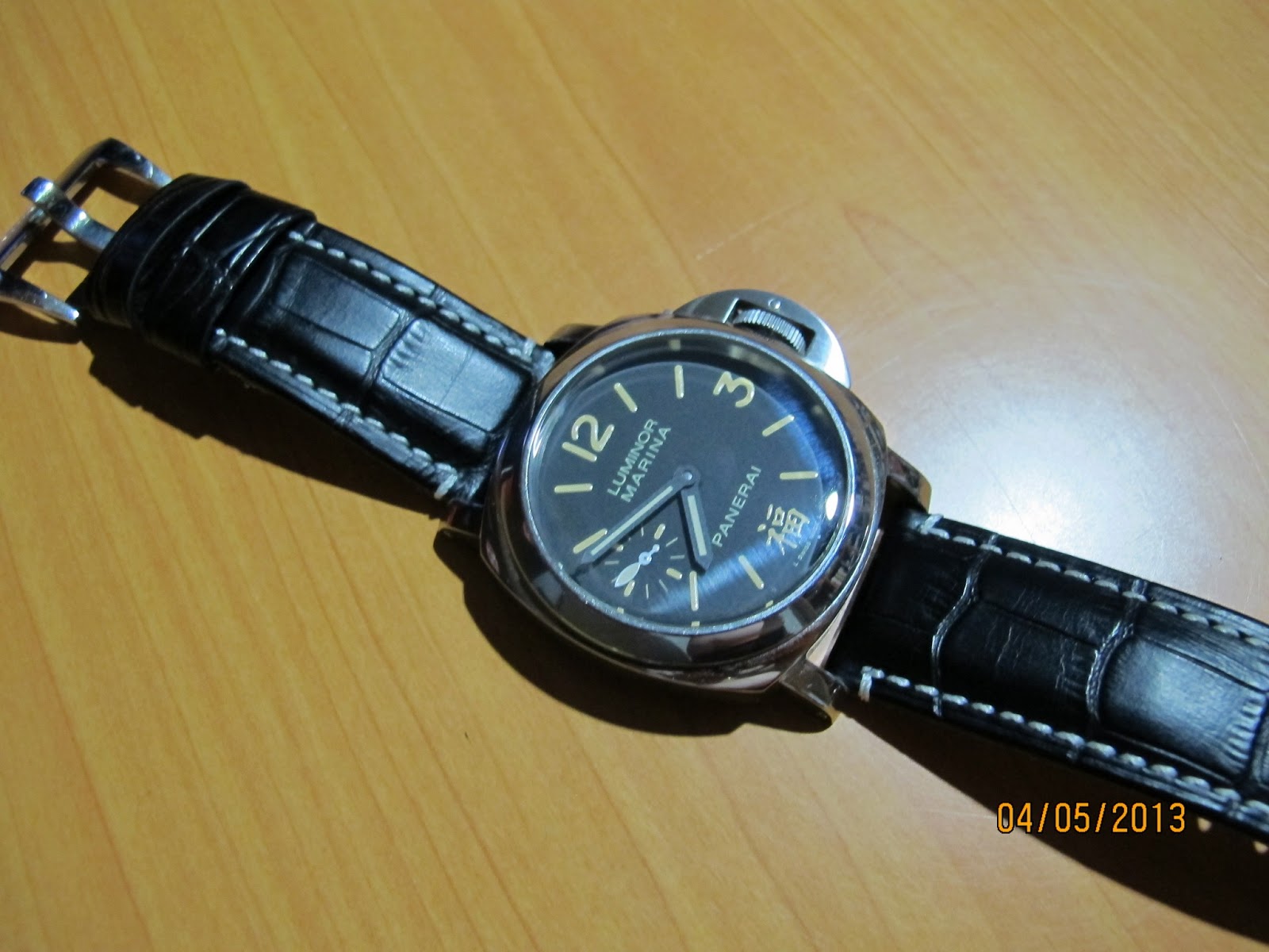 watchopenia: How to open a Panerai back case