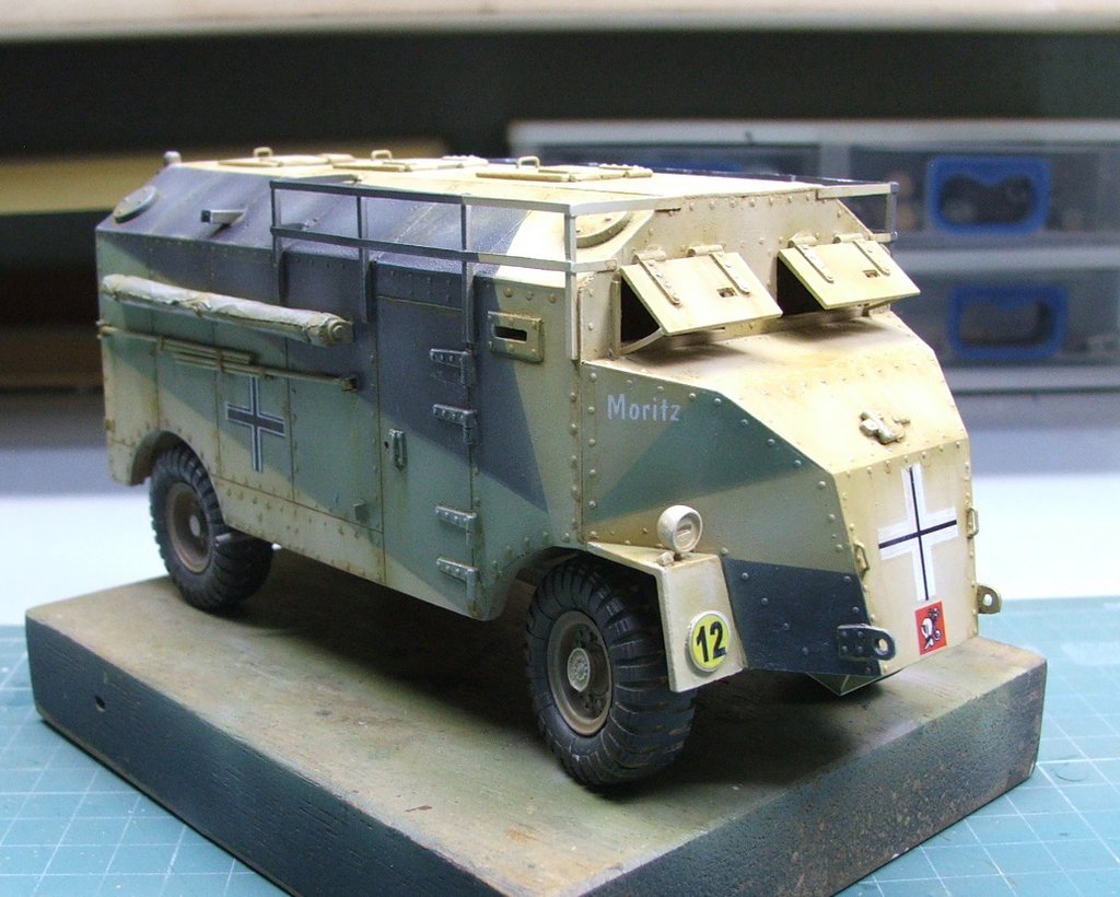 Panzerserra Bunker- Military Scale Models in 1/35 scale: AEC Dorchester ...