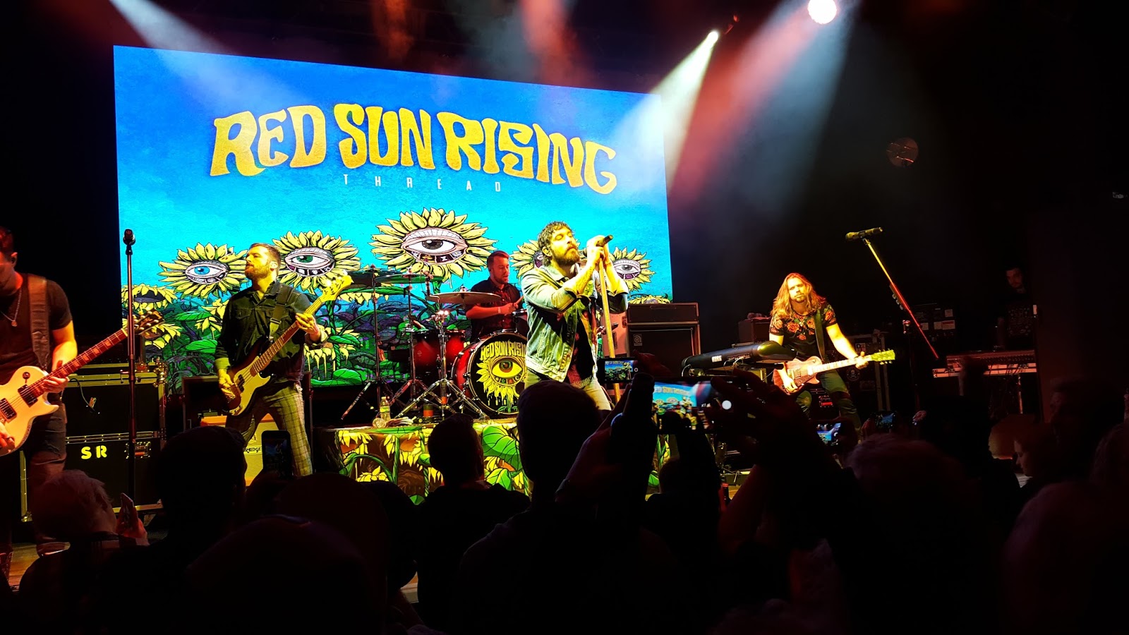 Show, album review/RED SUN RISING/THREAD