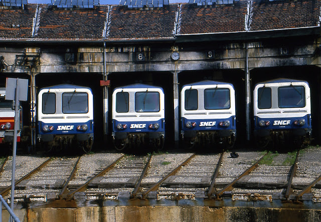 LA PASSION DU TRAIN: X 3800, X 2800, X4500......