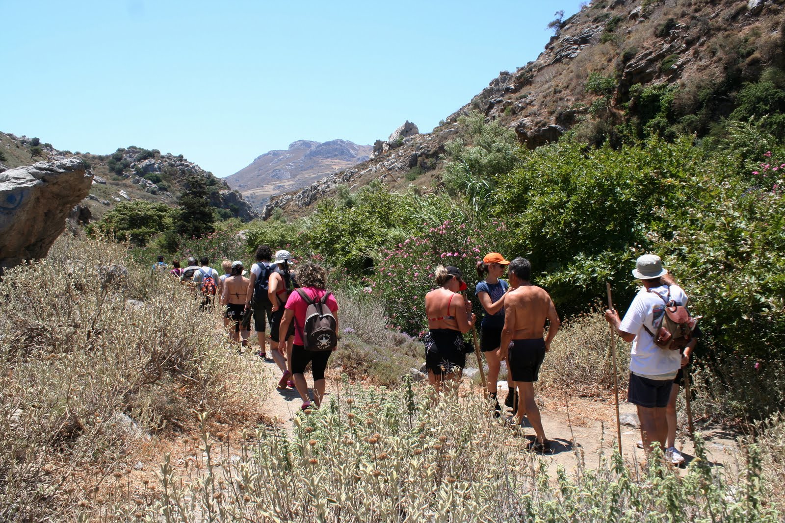 EXPLORE MOUNTAINS: ΚΟΥΡΤΑΛΙΩΤΙΚΟ ΦΑΡΑΓΓΙ (ΜΟΝΗ ΠΡΕΒΕΛΗ)