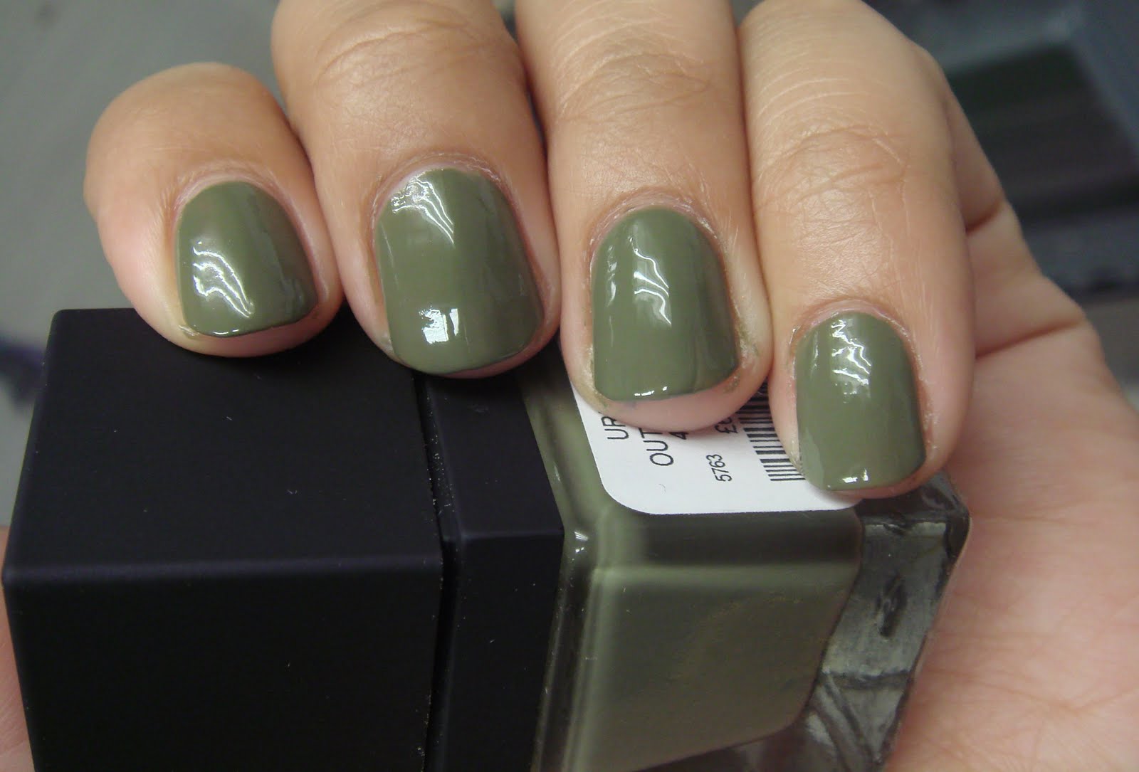 nail loopy: army nails