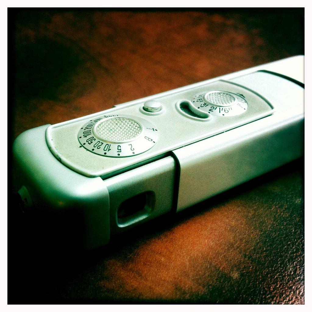 bigheadtaco.com: James Bond Spy Camera: Minox IIIS