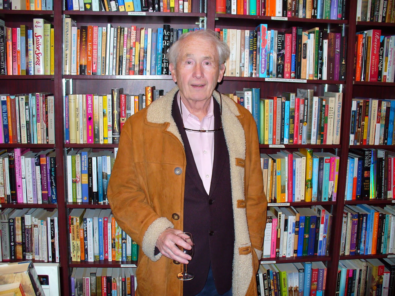 El Libro en Blanco: Tal día como hoy... Nacimiento de Frank McCourt. El Libro en Blanco: Tal día como hoy... Nacimiento de Frank McCourt.