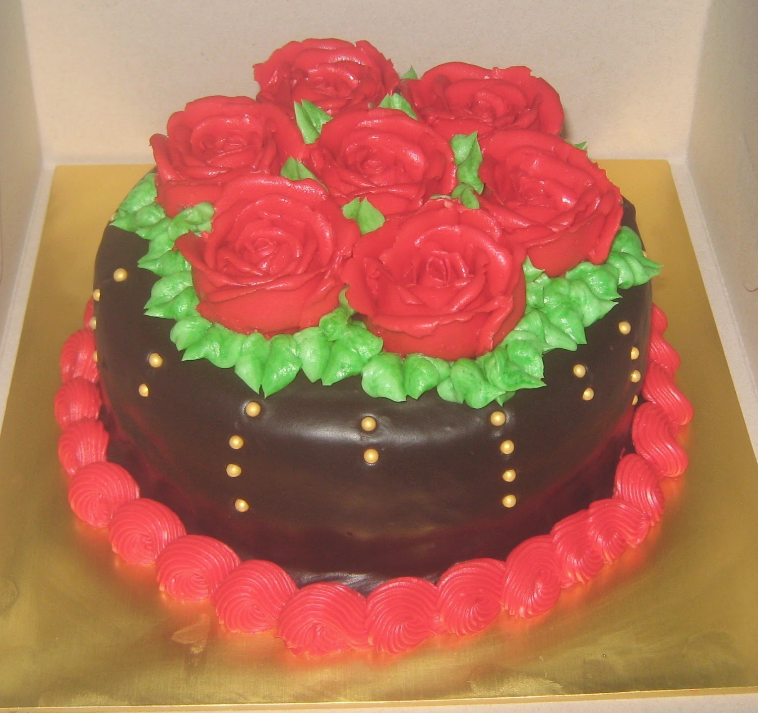Noras Cake House Di Rawang. Tempahan Kek Coklat Moist Secara Online ...
