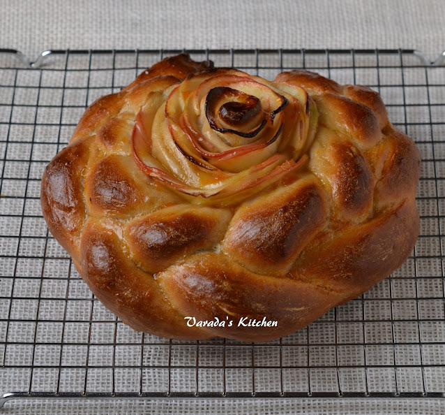 Apple Challah