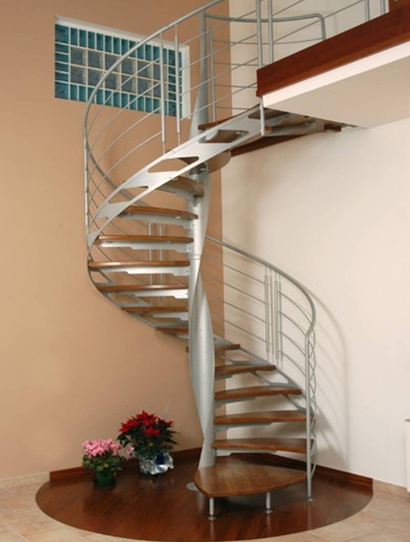 Kuća iz snova: KRUŽNE STEPENICE: 12 zanimljivih rješenja