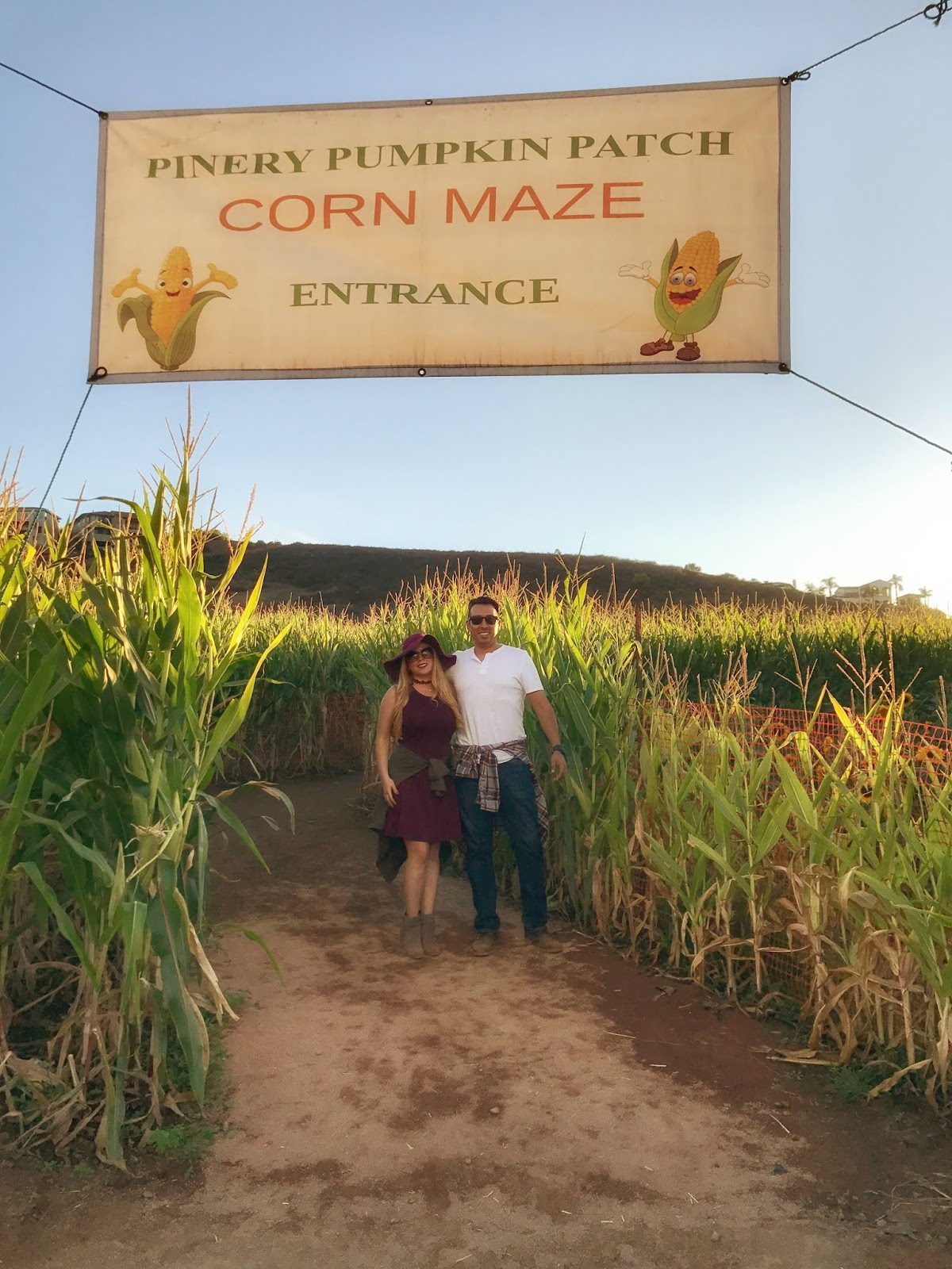 Getting Lost in a Corn Maze! - La Vida is Belle