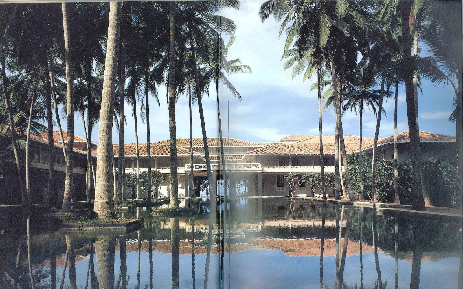 THE DEVELOPED EYE: ARCHITECTURE: Geoffrey Bawa [1919-2003]