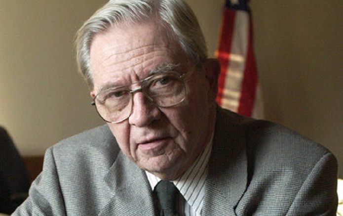 ΜΠΟΡΑ ΕΙΝΑΙ ΘΑ ΠΕΡΑΣΕΙ - Let's wait until the storm passes: Donald ...