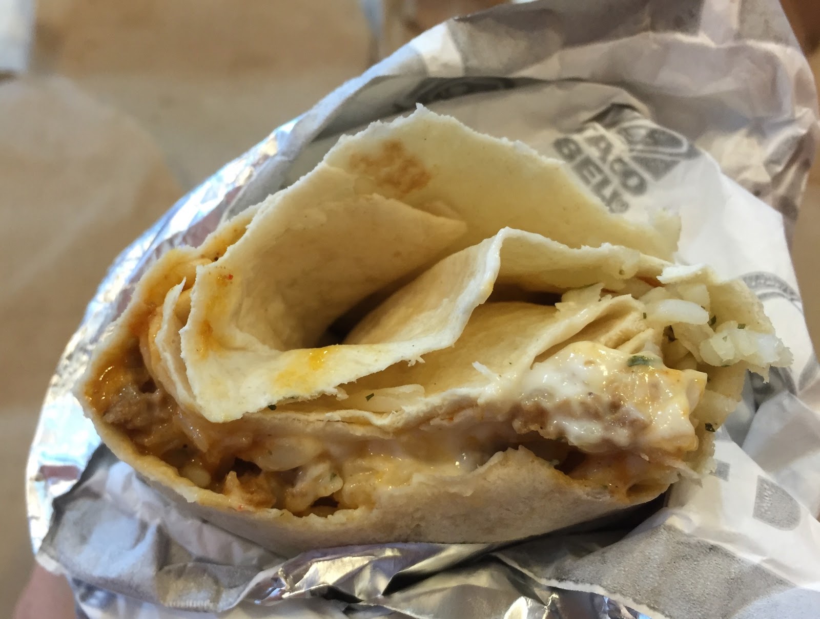 Spicy Cheesy Core Burrito From Taco Bell / タコベルのスパイシー チージーコア ブリトー ~ I'm ...