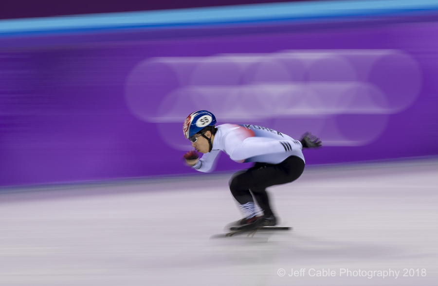 Jeff Cable's Blog: The blurring speed of short and long track skating