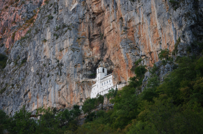 ellergy: INCREDIBLE MONASTERIES CARVED IN STONE