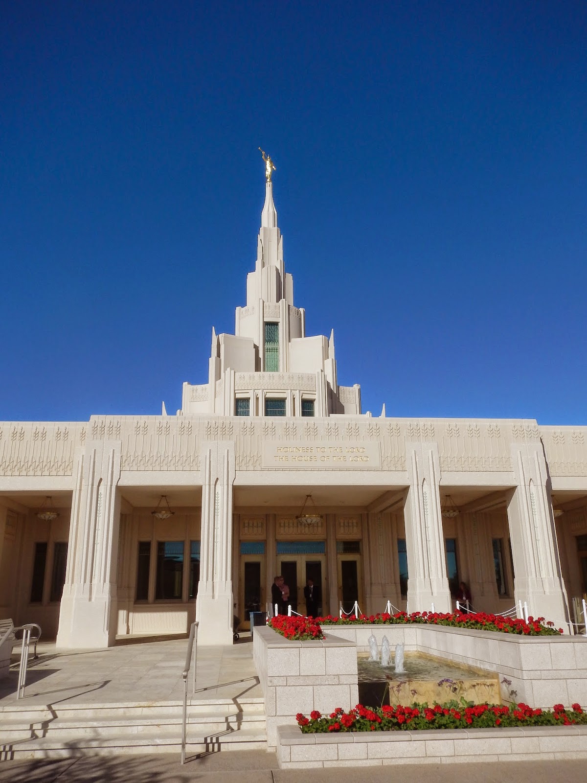 A Place to Share: New Phoenix, Arizona Temple