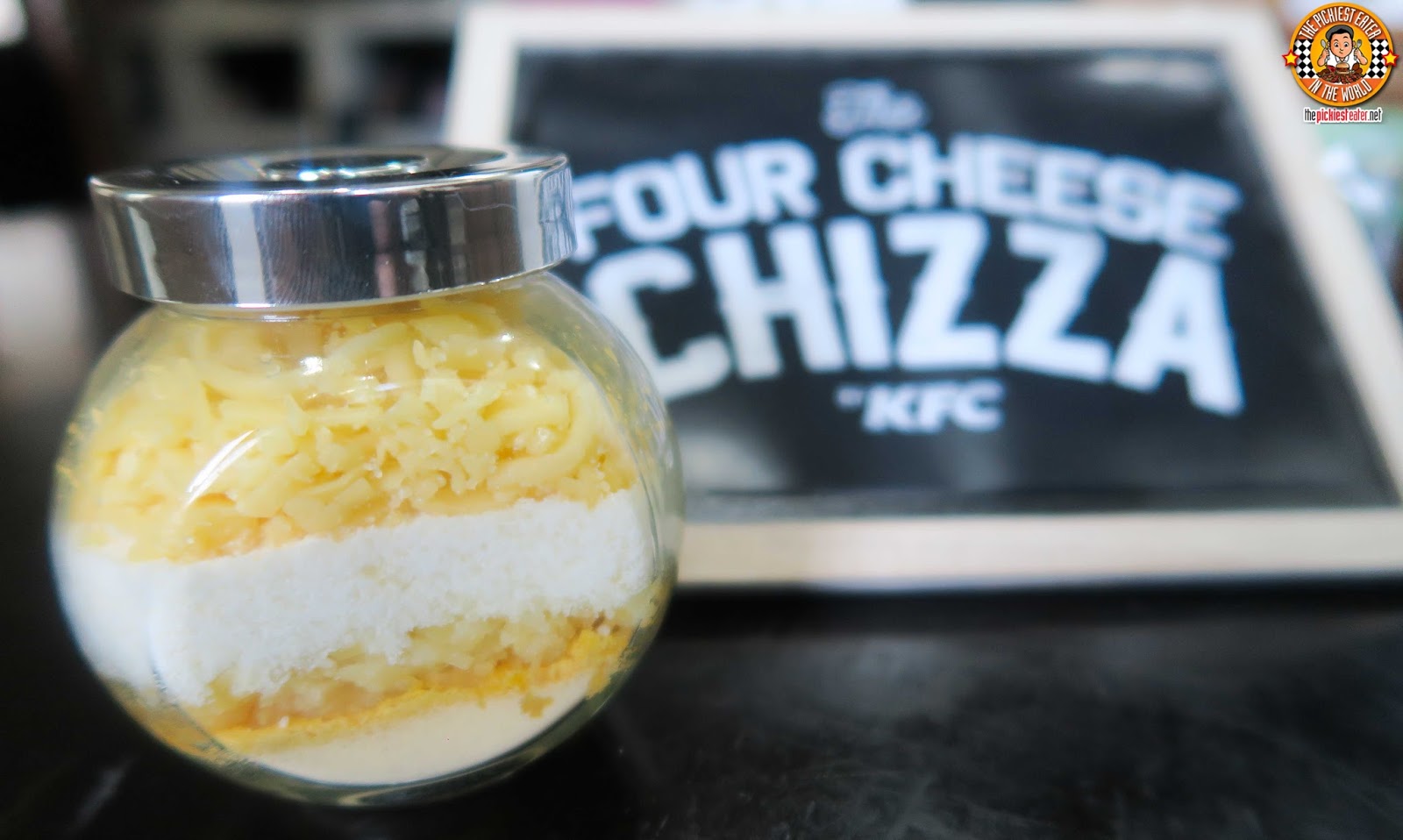 THE PICKIEST EATER IN THE WORLD: WHOA... KFC'S FOUR CHEESE CHIZZA!