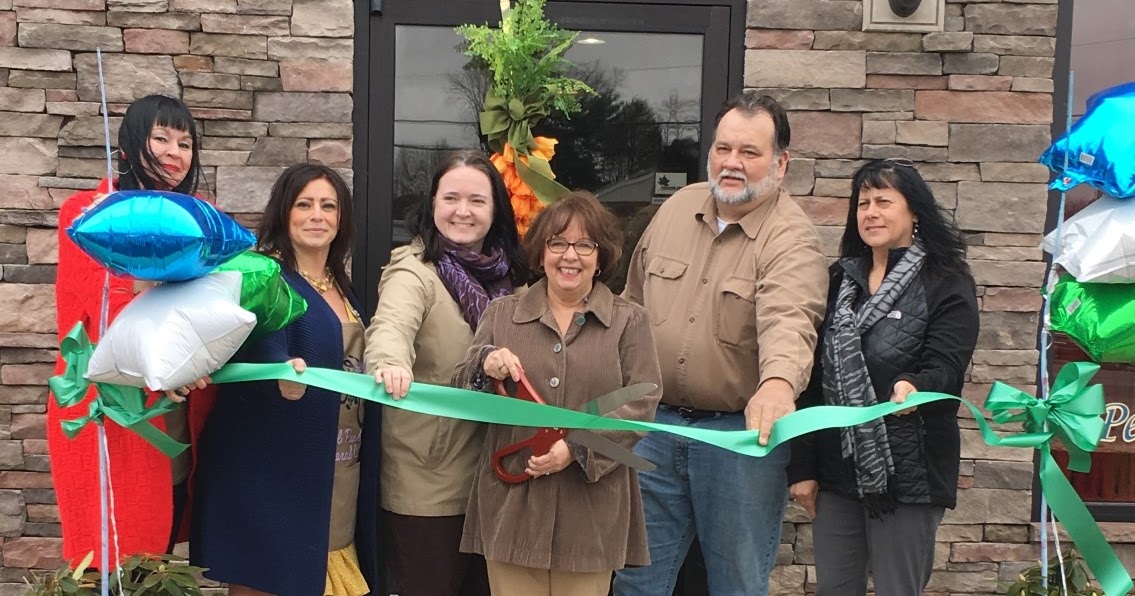 Petal Pushers Holds Grand Opening