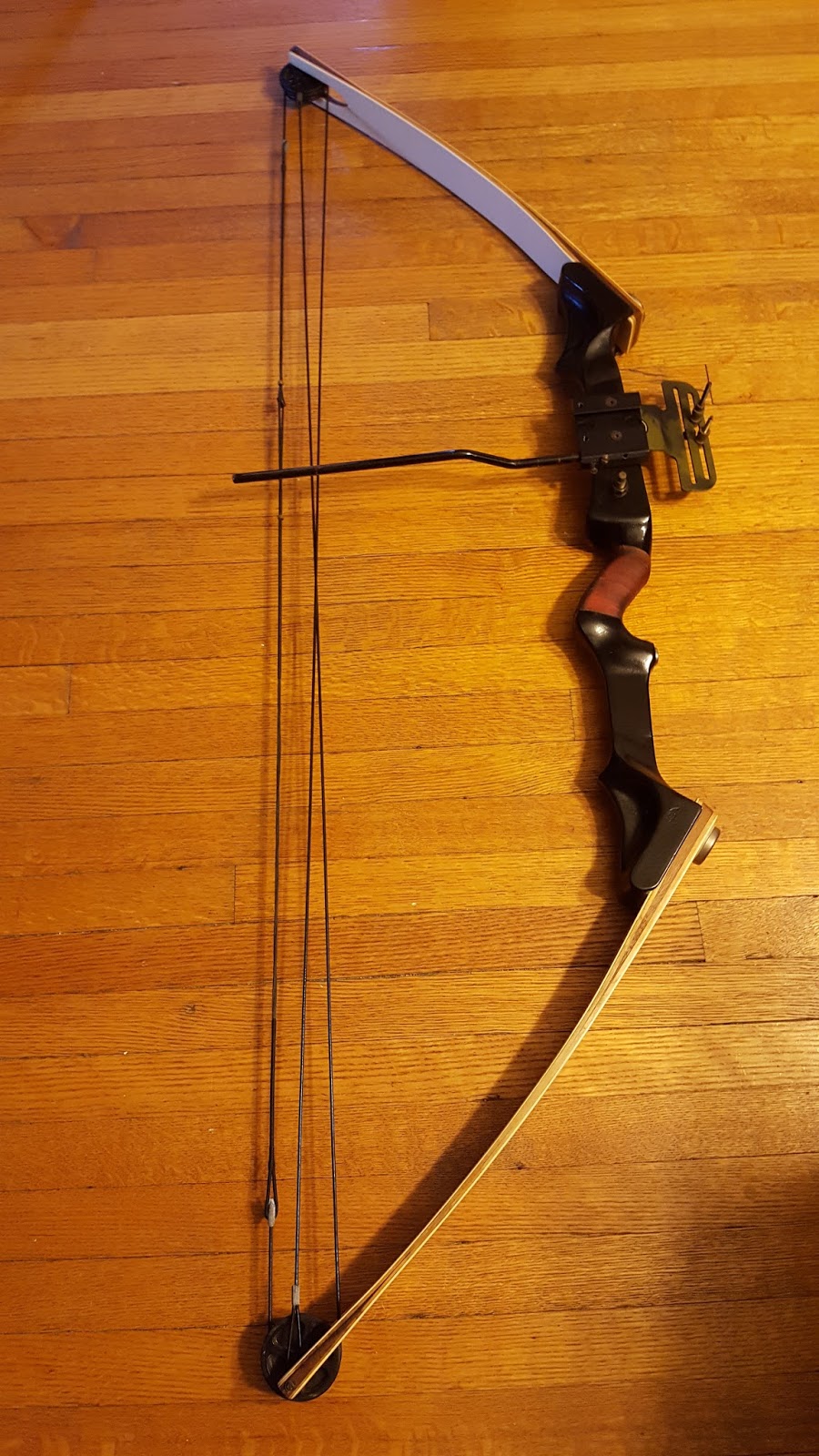 Project Gridless: Two compound bows for sale in Toronto