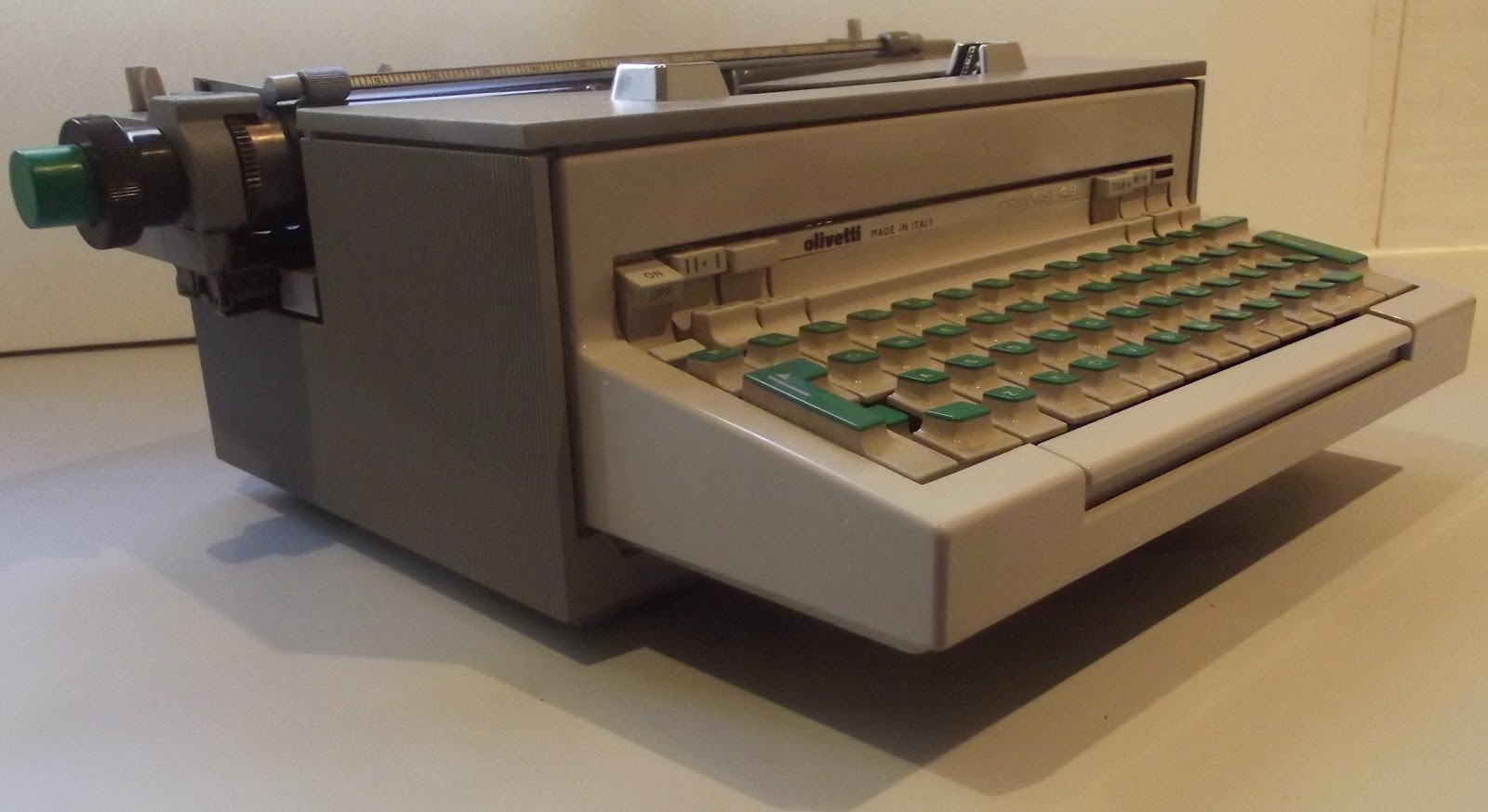 oz.Typewriter: The Olivetti Praxis 48 Typewriter: Sottsass's Real Green ...