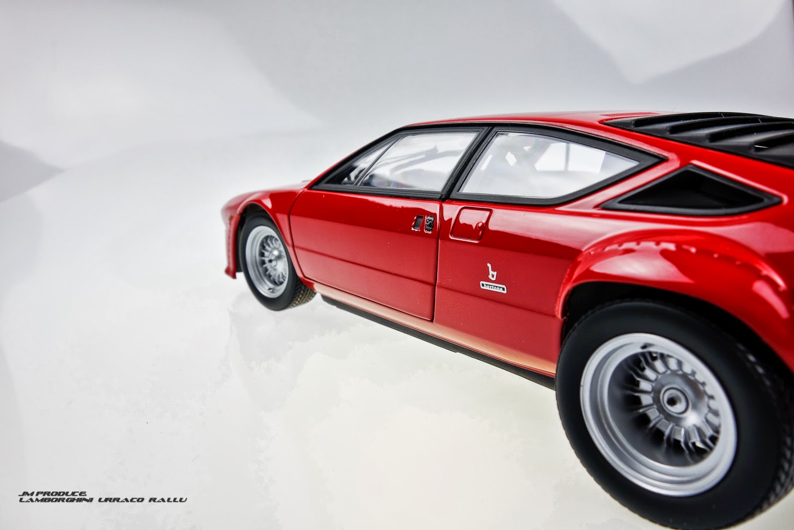 *: Lamborghini Urraco Rally (Kyosho 1:18)