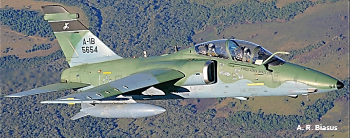 VEICULOS E ARMAMENTOS MILITARES: Embraer Internacional A-1B AMX