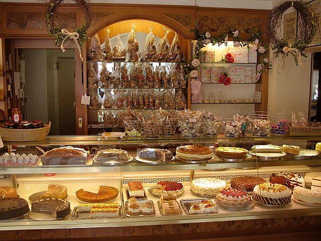 EUROPE: Pastry and Cake eating ventures on a Konditorei crawl around ...