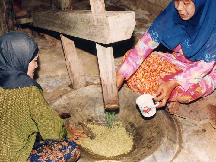 Mak Ngah Pora: Ringgi si emping wangi