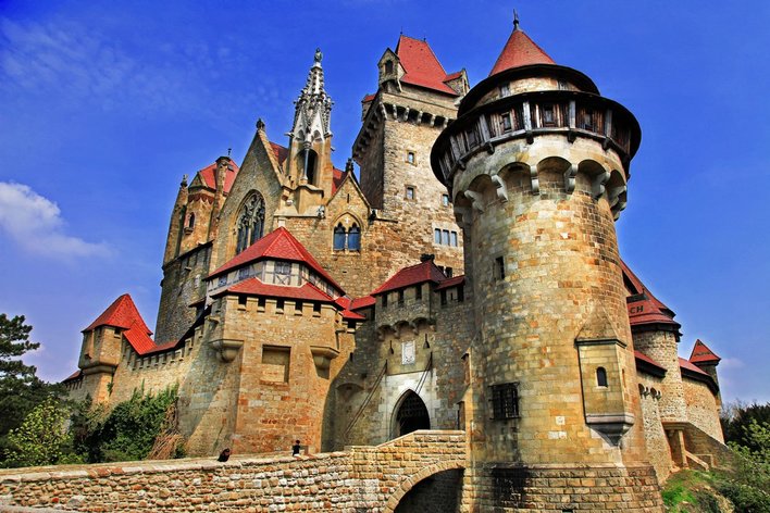 12 of the Most Impressive Castles in the World - ༺♥༻ Maya Rani ༺♥༻