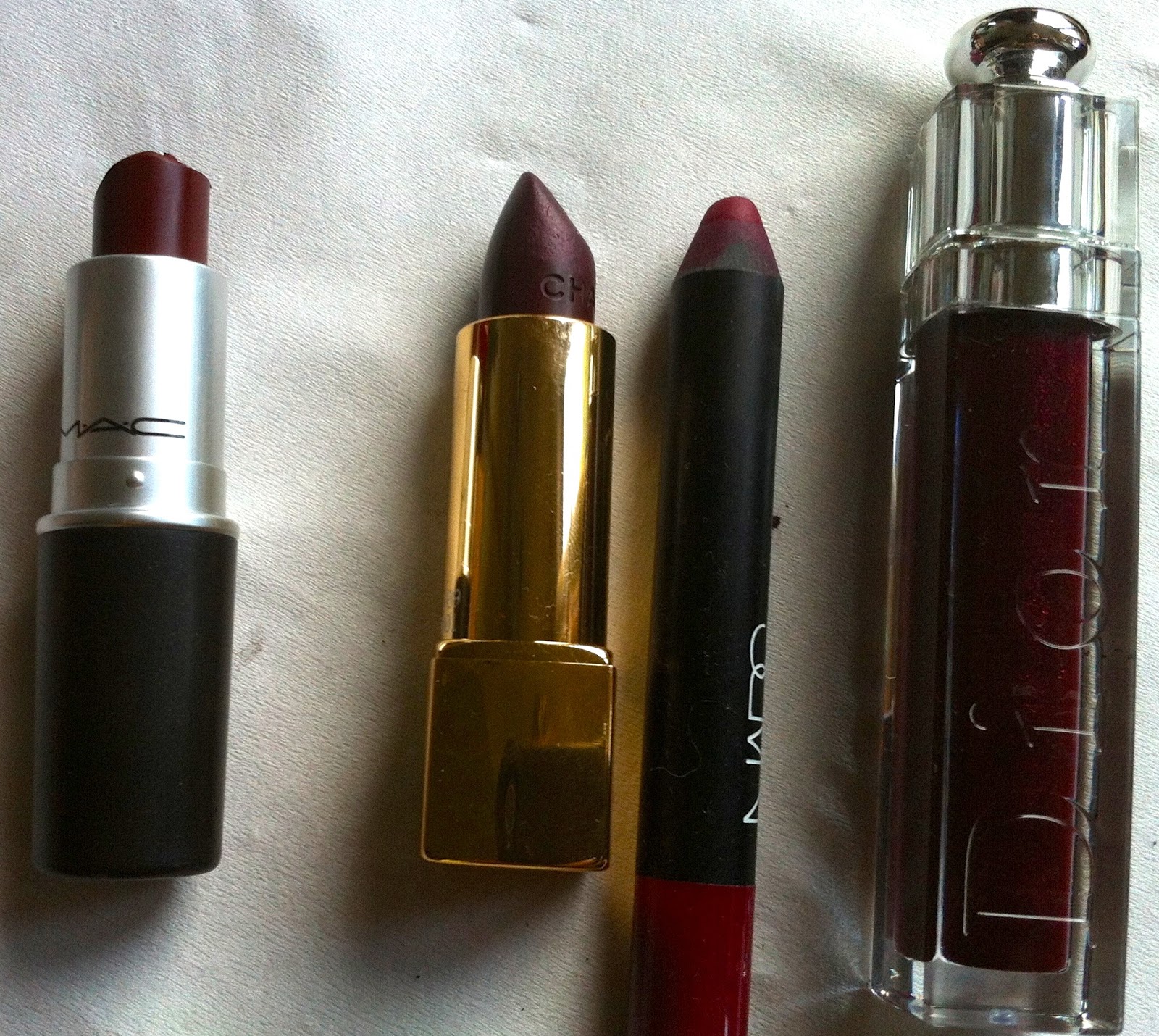 Nars Train Bleu Vs Mac Cyber