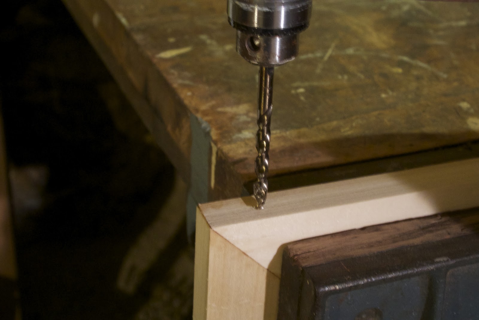 Life at Pugsley: How to make wood window screens 6: Securing the Miter ...