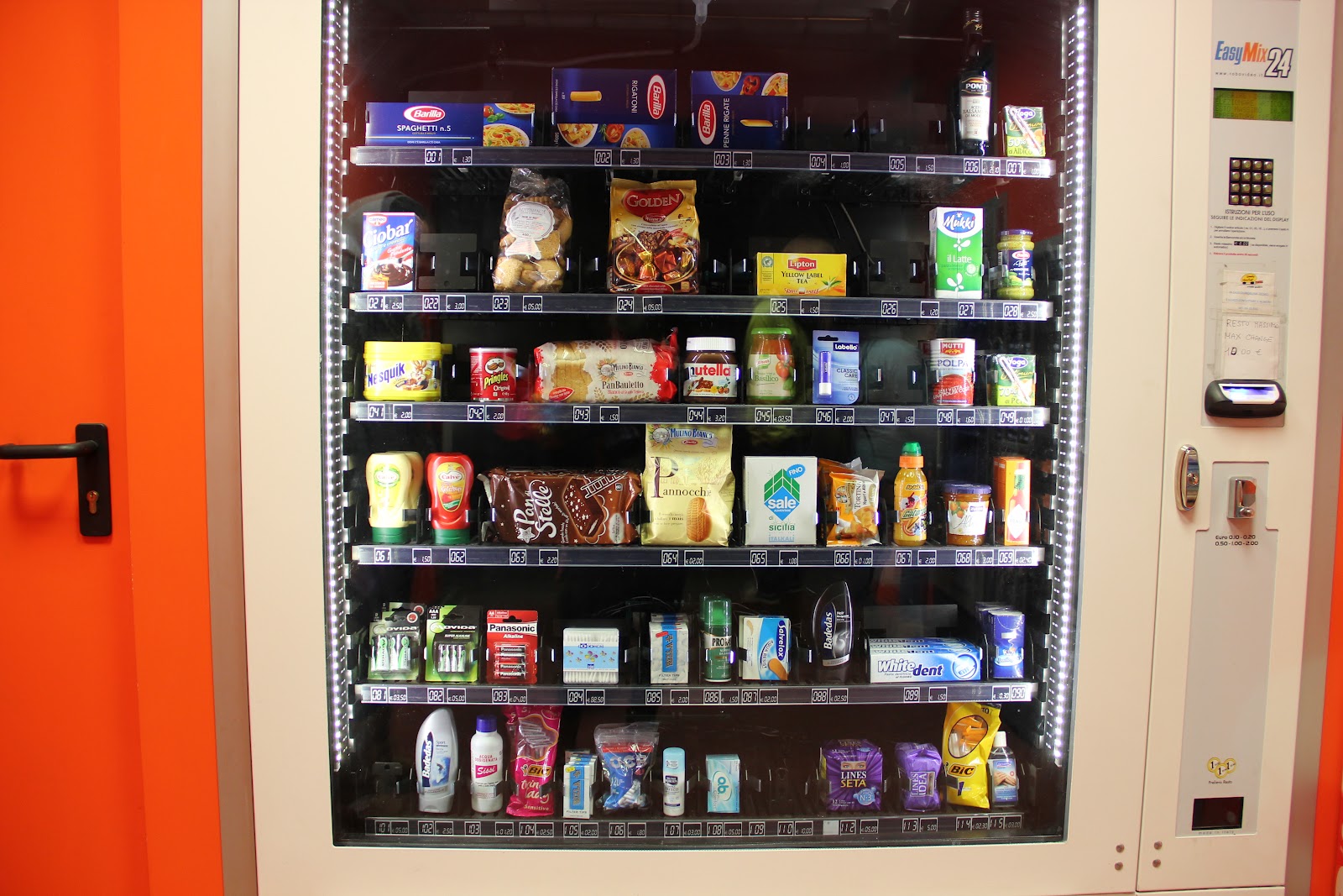 Wonderings and Wanderings : The Greatest Vending Machine on Earth