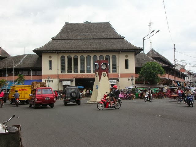 Pasar Gede Solo, Pasar Tradisional Terbaik di Jawa Tengah | Agus ...