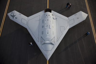 Boeing X-47B será finalmente testado em Porta Aviões
