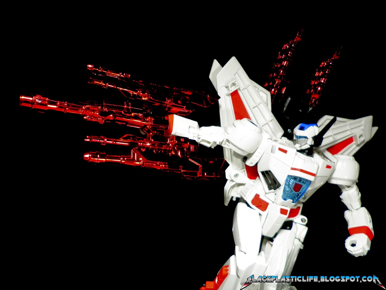 Black - Plastic - Life: Generations Leader Class Jetfire - Pictorial Review