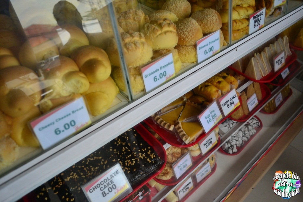 lafanggero: Julie's Bakeshop: 30 Years of Freshness