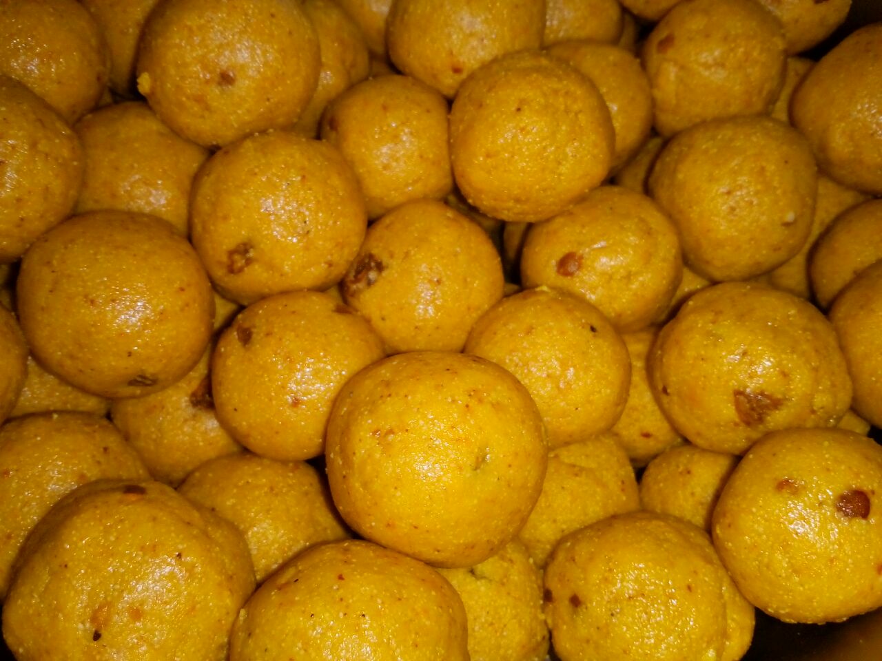 Malvani Food: रवा बेसन लाडू / Rava Besan Ladoo