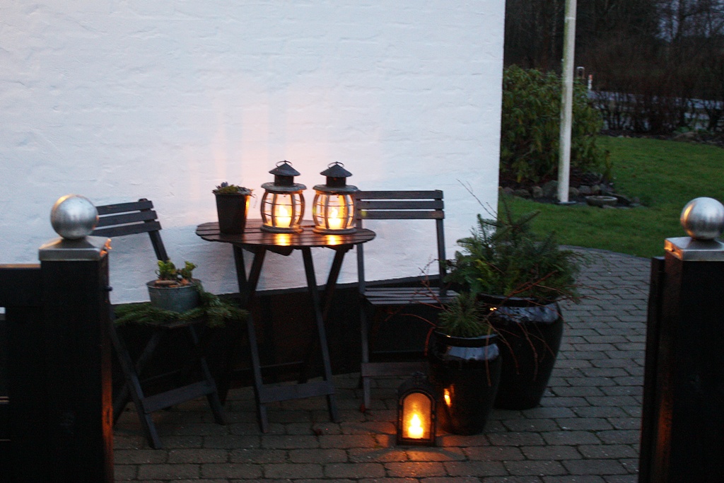 vores lille hjem: Nye lanterner til uderummet!