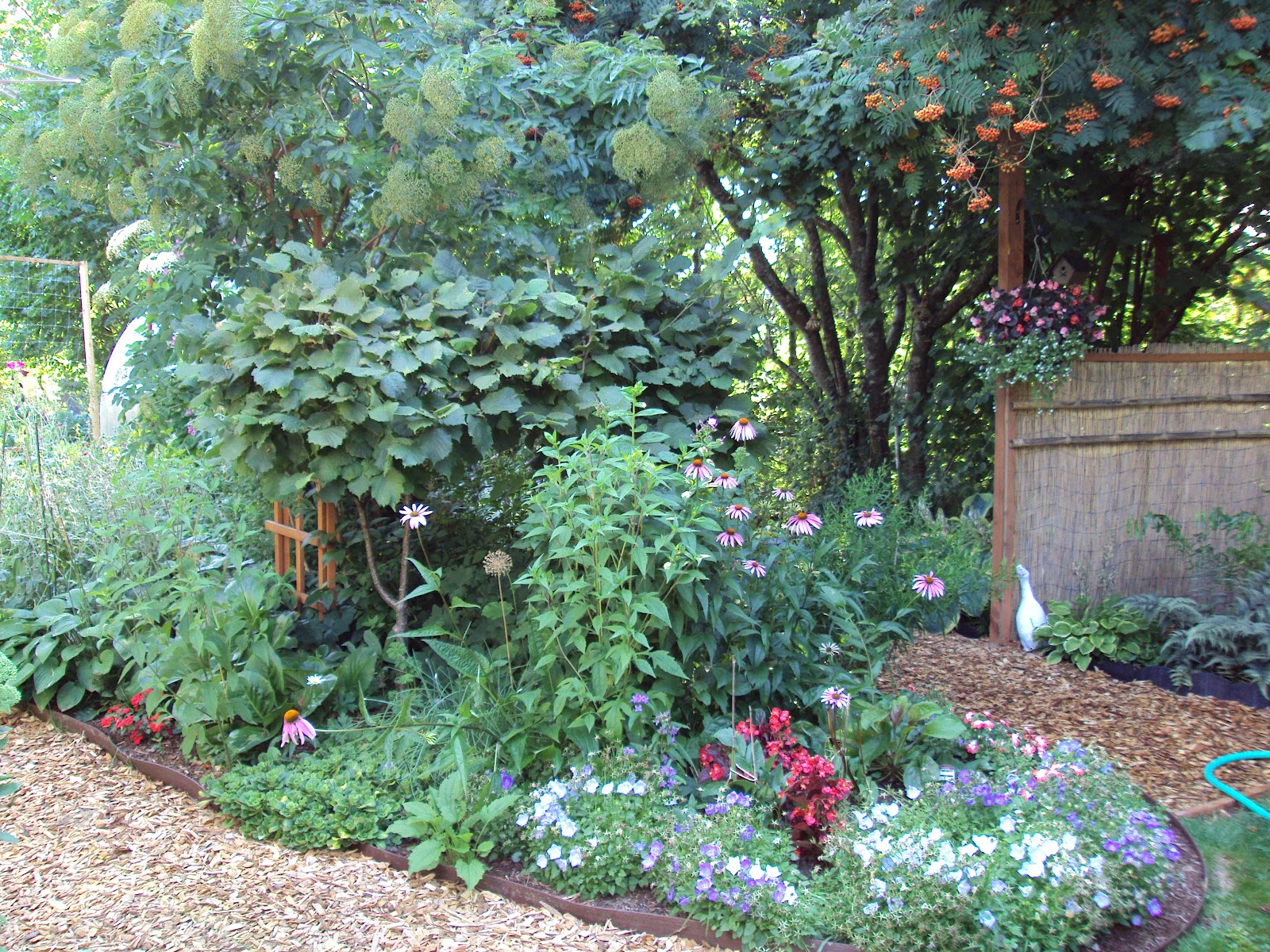 Linda's Serenity Garden: Garden Design - Garden Focal Points