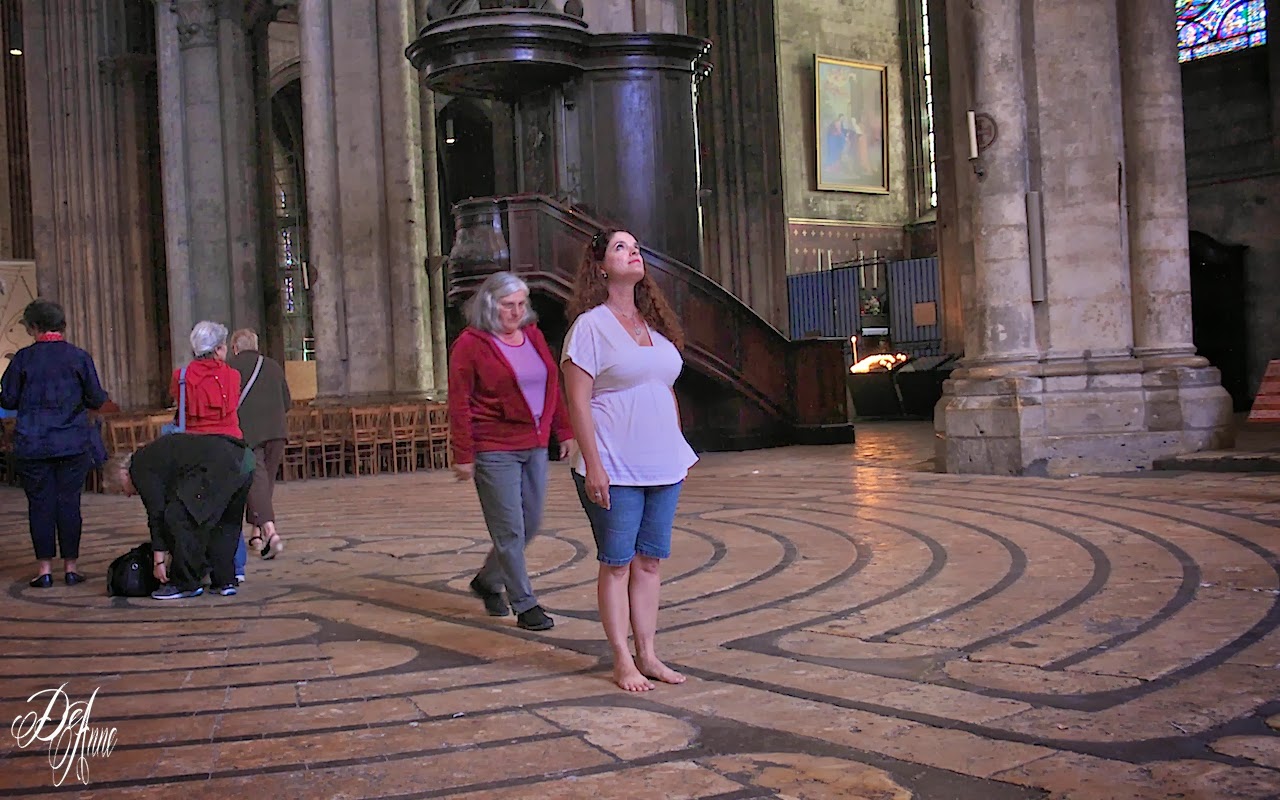 ALMOST BAREFOOT: Barefoot and Powerful-Barefoot Walk in France with DeAnne