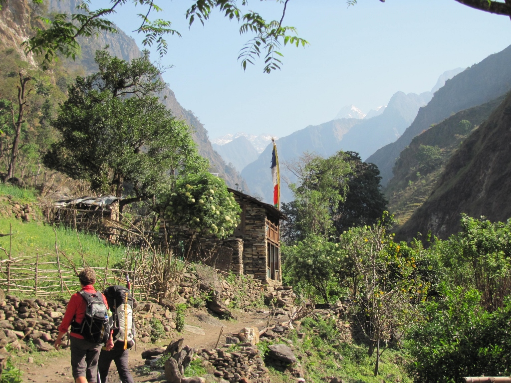 M&M Smith: DAY 6 : NEPAL : Maccha Khola (930m) - near JAGAT (1340m) - 6 ...