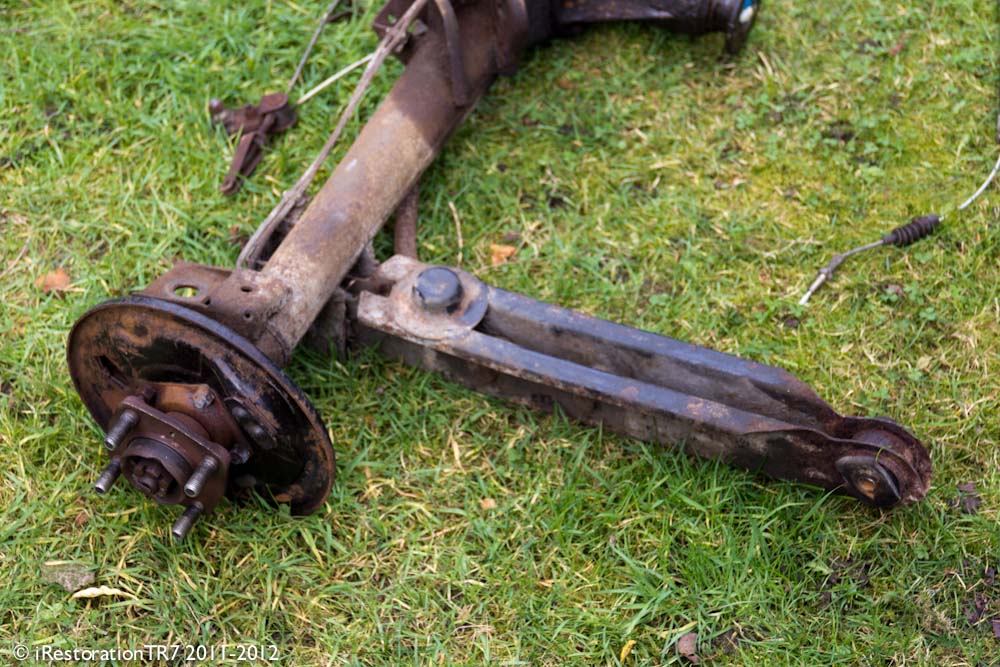 iRestoration TR7: Rear axle removed...